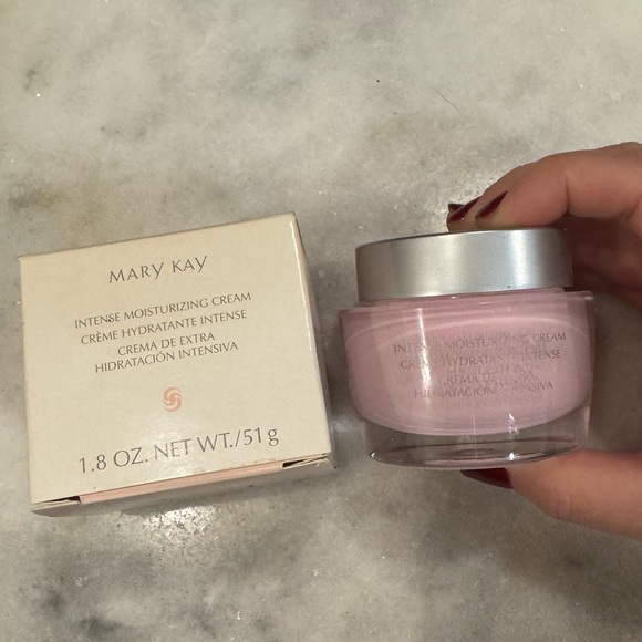 Mary Kay | Makeup | Discontinued Mary Kay Intense Moisturizing Cream ...